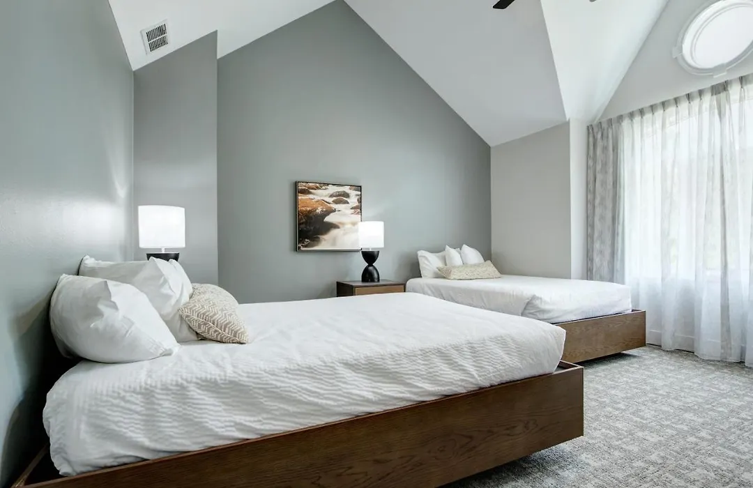 POCONO MOUNTAIN VILLAS BY EXPLORIA RESORTS EAST STROUDSBURG, PA